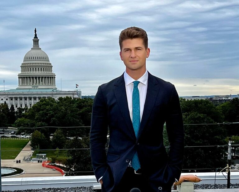 Bill Melugin Biography, Height, Age, Family, Girlfriend, Net Worth and ...