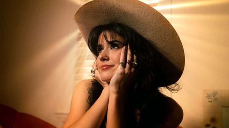 Maggie Antone Singer, Age, Wiki, Boyfriend, Net Worth, Family ...