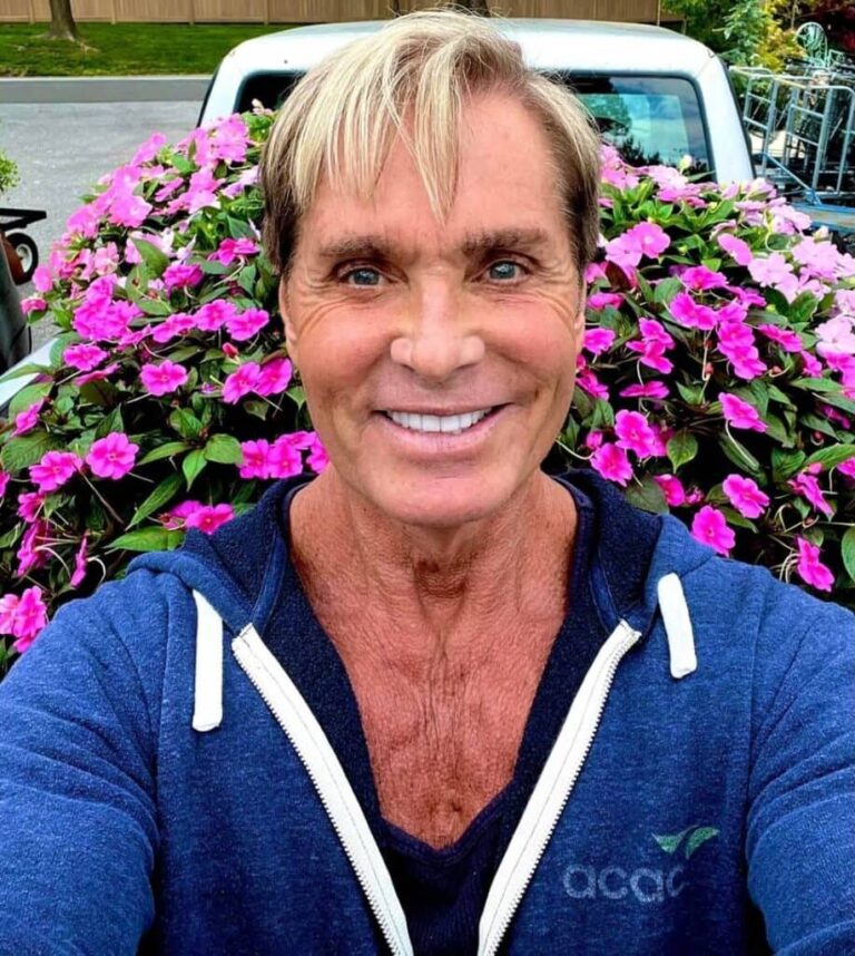 Philip Watson Social Media