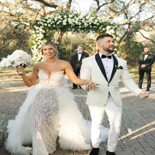 Aaron Abke Wife, Age, Net Worth, Married, Height, Career, Wiki