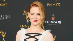 Sarah Drew Biography, Height, Family, Boyfriend and Net Worth ...