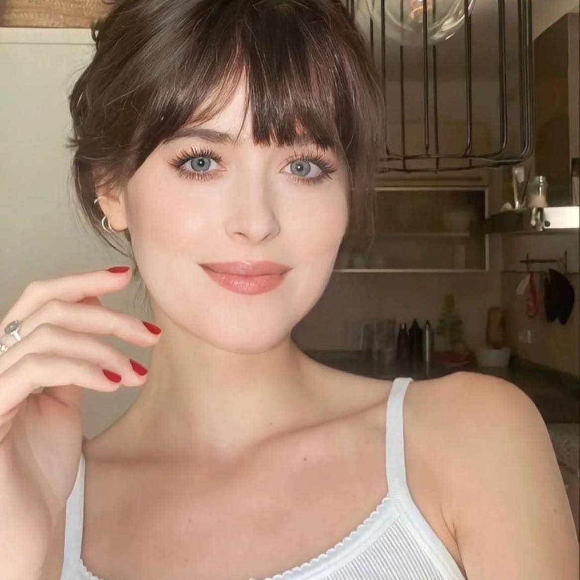 Dakota Johnson Biography, Height, Age, Family, Husband, Net Worth and ...