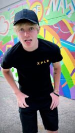 Sam Golbach Biography Height Age Family Career and Net Worth ...