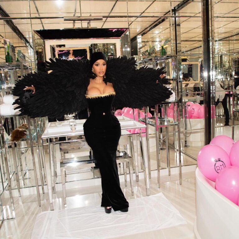 Cardi B Biography, Height, Age, Family, Boyfriend, Net Worth and Career ...