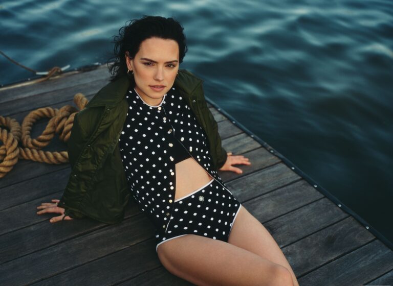 Daisy Ridley Biography, Height, Age, Family, Boyfriend, Net Worth and ...