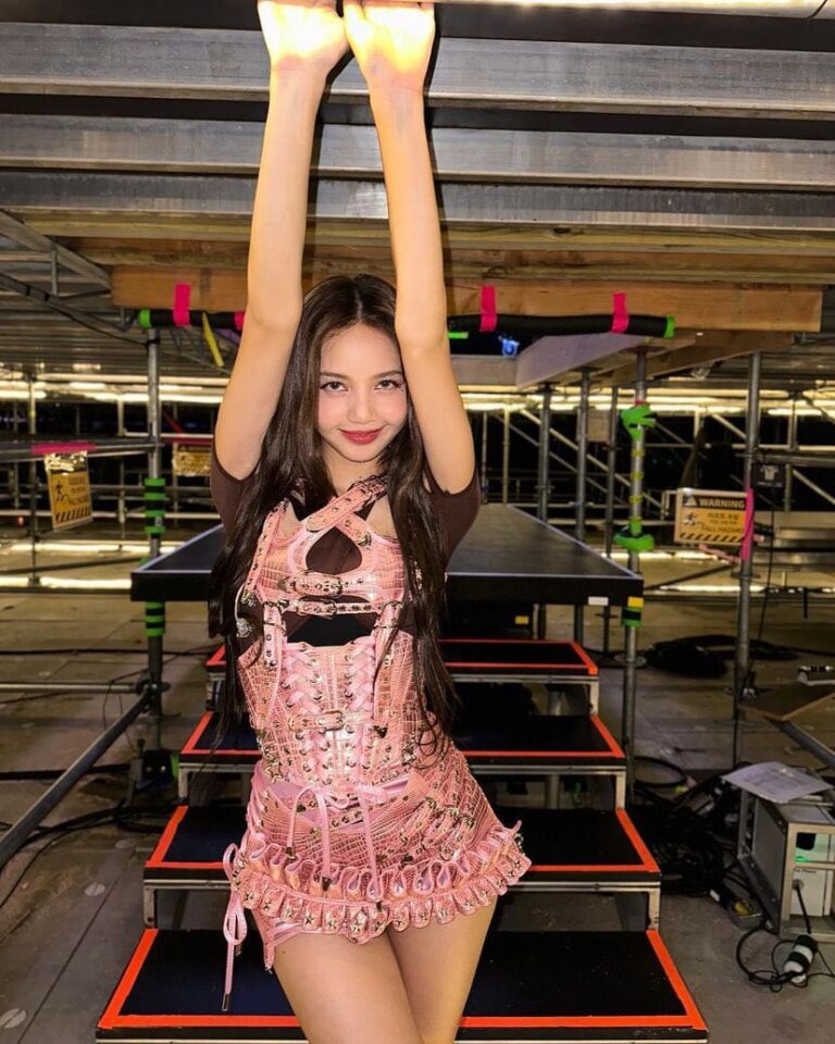 Lalisa Manobal Biography, Height, Age, Family, Boyfriend, Net Worth and ...