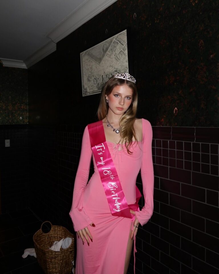 Indi Star Wiki, Height, Age, Family, Boyfriend, Net Worth and Career ...