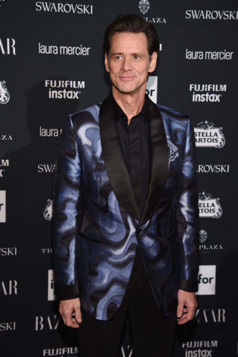 Jim Carrey Biography, Height, Age, Family, Girlfriend, Net Worth and ...