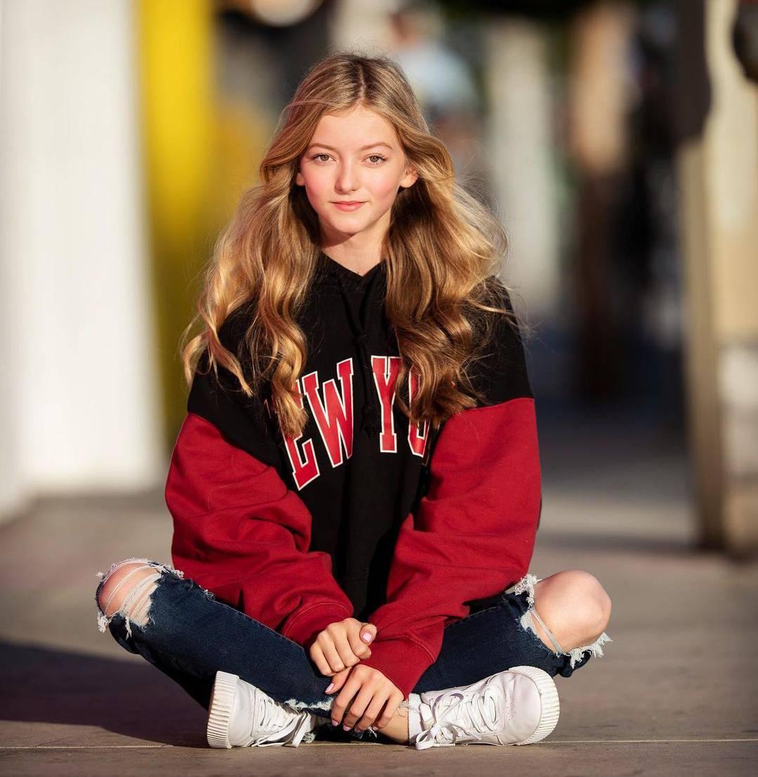 Emily Dobson Net Worth | Everything you should know